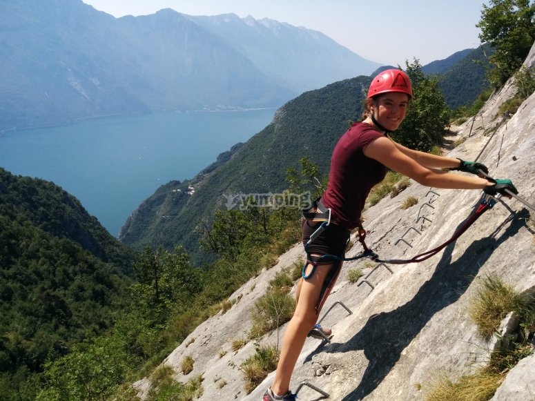Ferrata Cima Capi livello medio Val di Ledro 6h da 80€ | Yumping